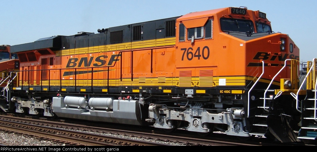 BNSF 7640